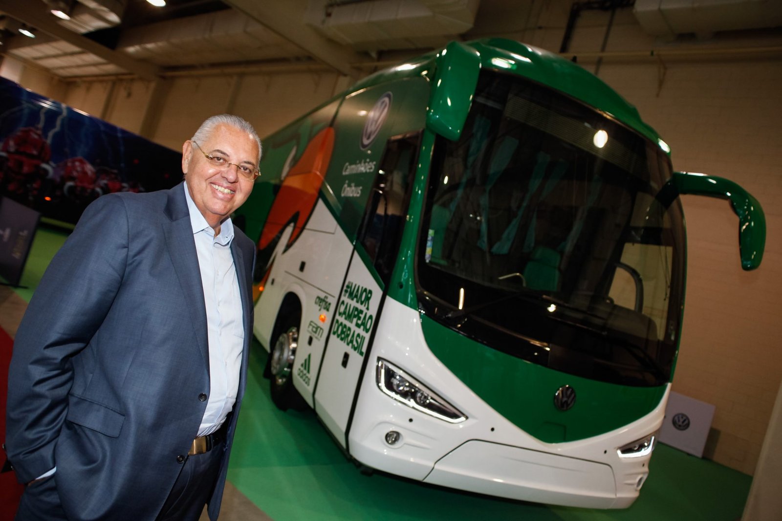 Volksbus lança primeiro chassi de três eixos - Ônibus & Transporte