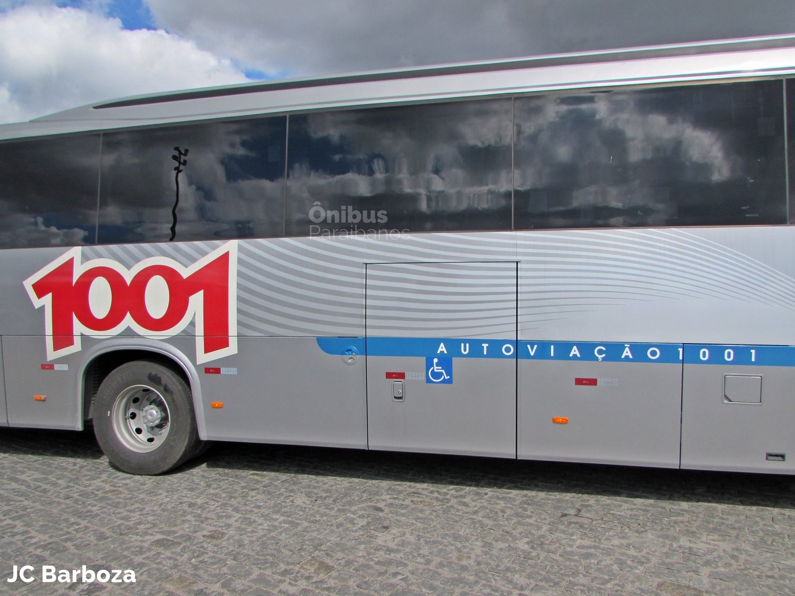 Confira os detalhes dos novos ônibus da 1001; veja o vídeo - Ônibus ...
