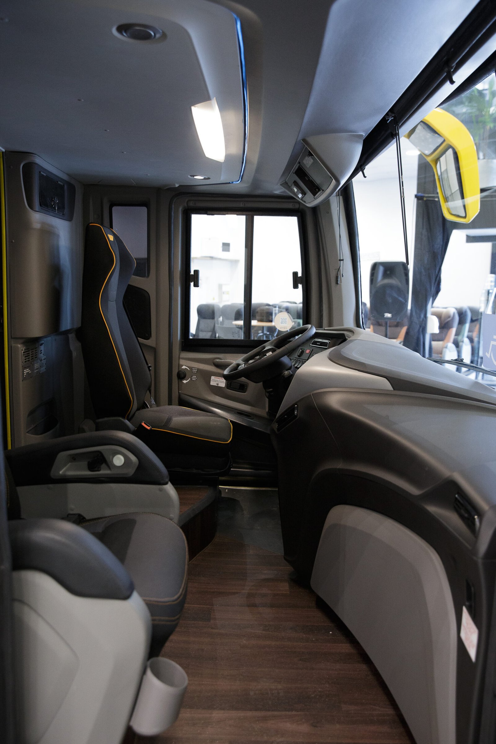 Pevidor traz mais um Paradiso G8 1800 Double Decker - Ônibus & Transporte