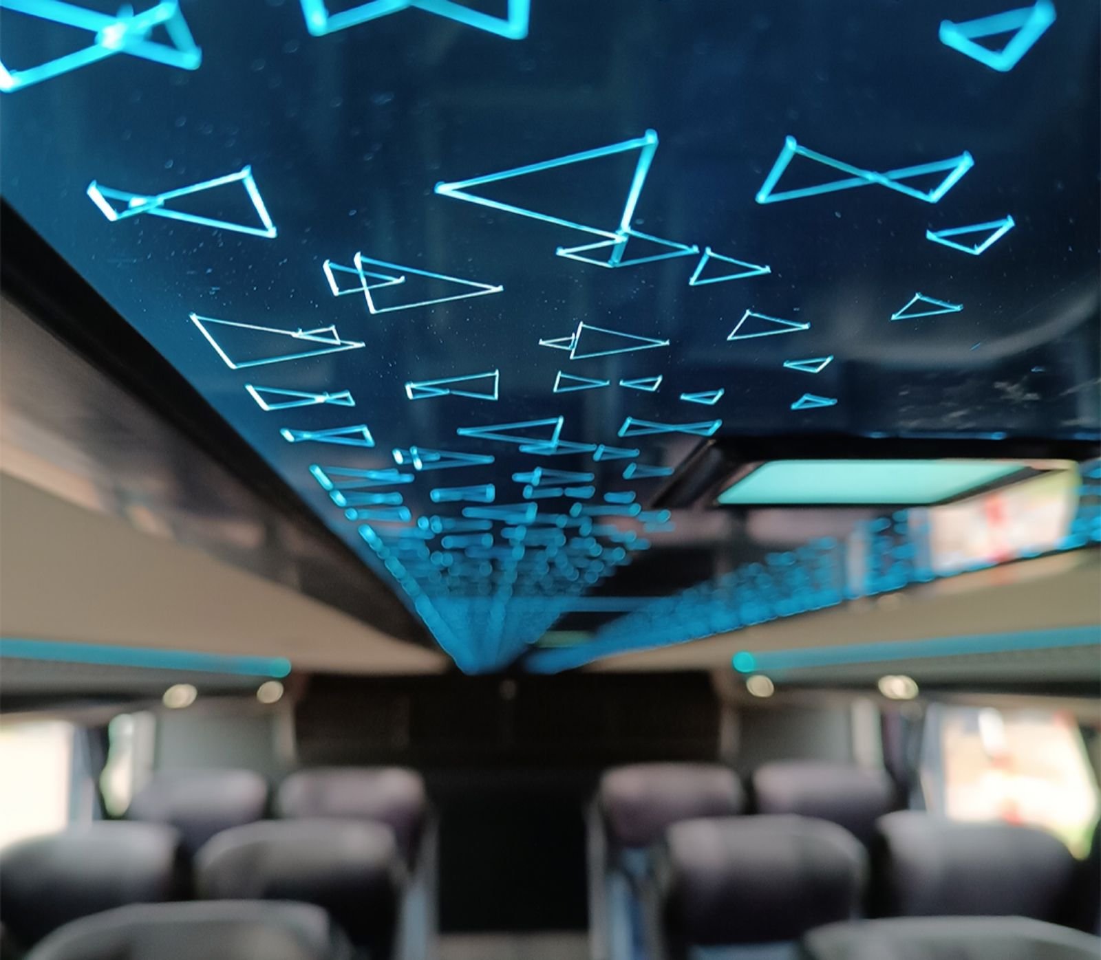Turil com 4 novos Paradiso 1800 G8 DD na frota - Ônibus & Transporte