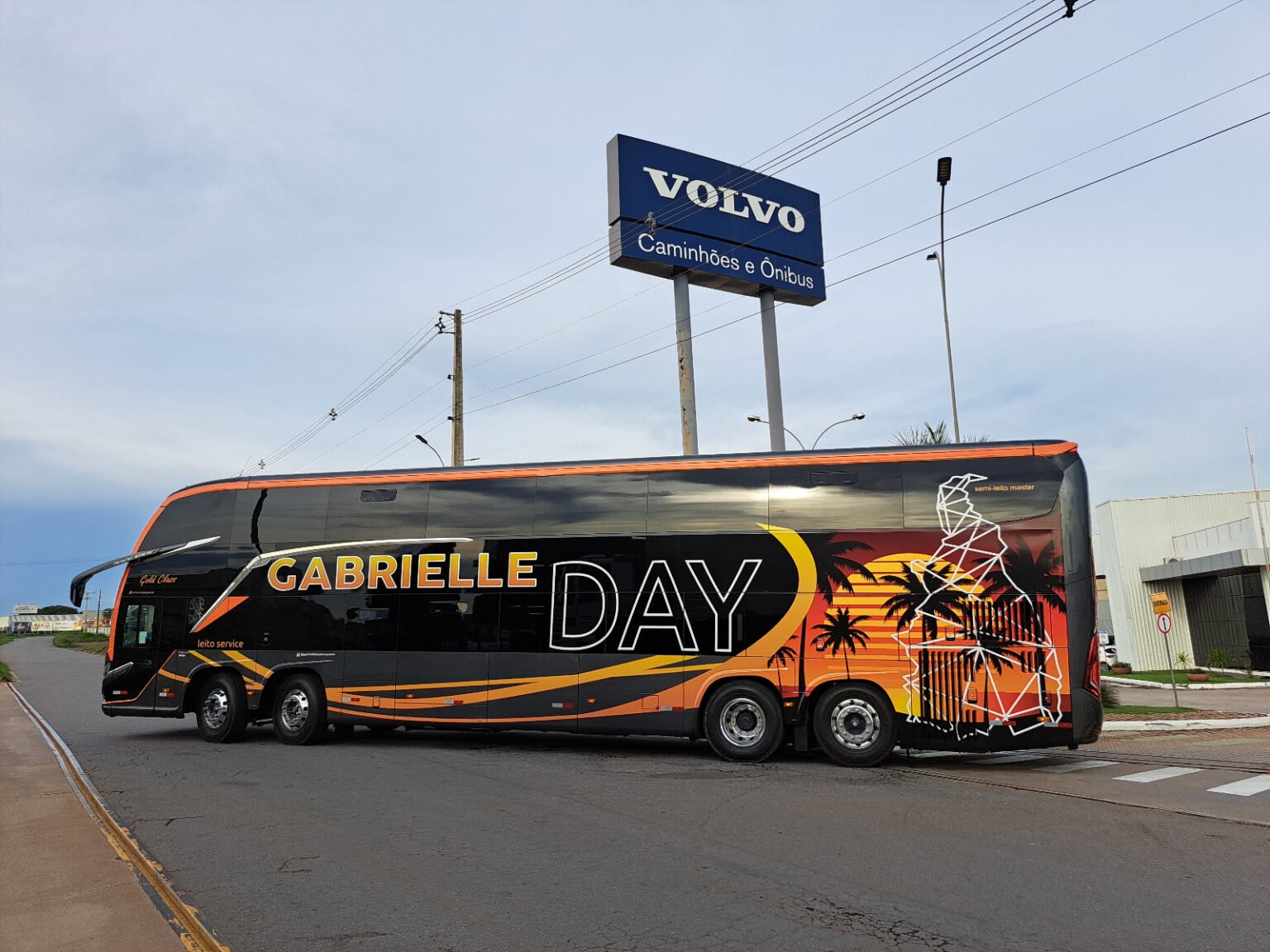 Gabrielle Day recebe mais dois ônibus da linha G8 da Marcopolo - Ônibus ...