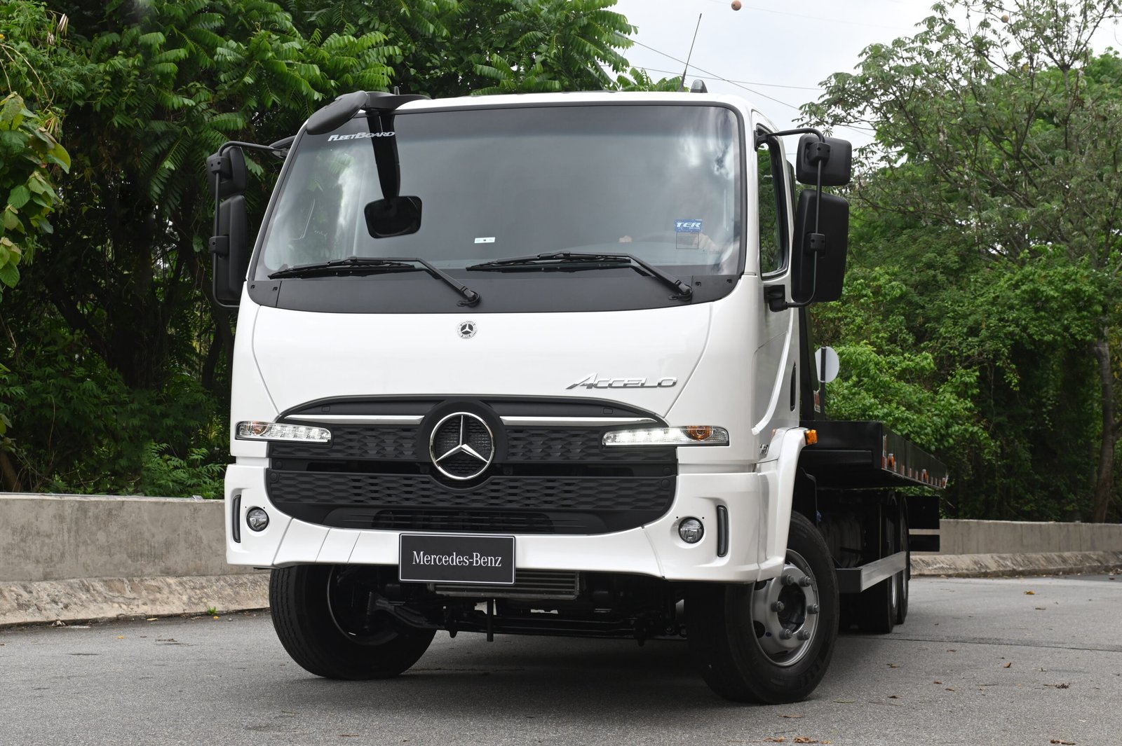 Mercedes-Benz inova com nova linha Accelo 2025 e aposta no futuro dos ...