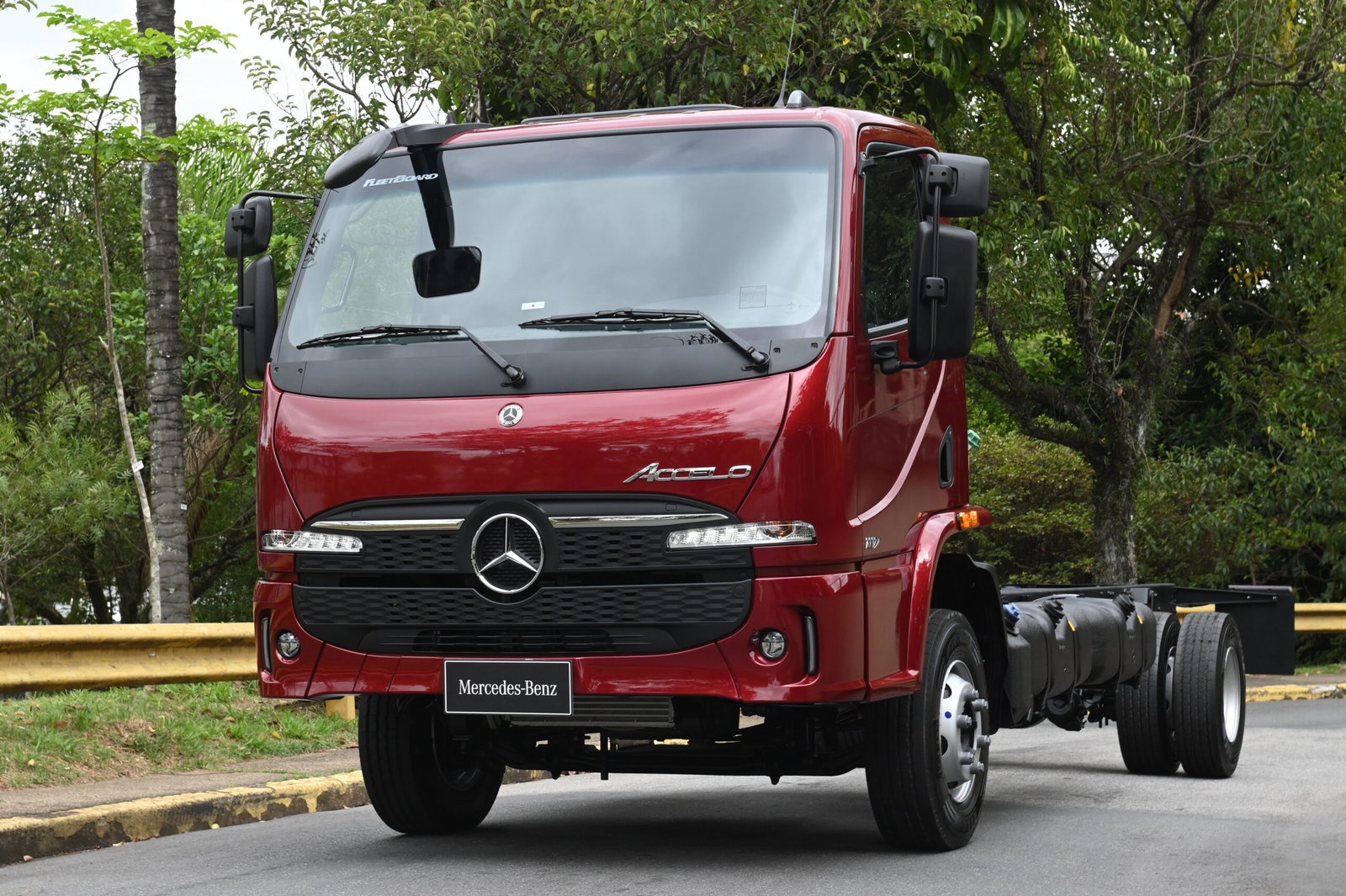 Mercedes-Benz inova com nova linha Accelo 2025 e aposta no futuro dos ...